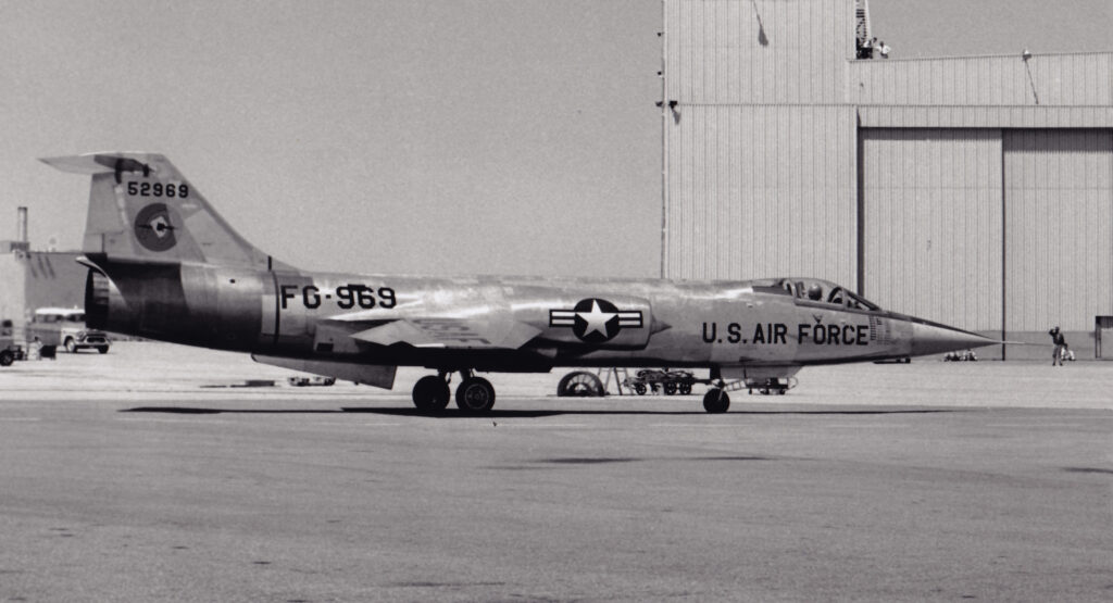 F-104 Starfighter World Speed Record - Vintage Aviation News