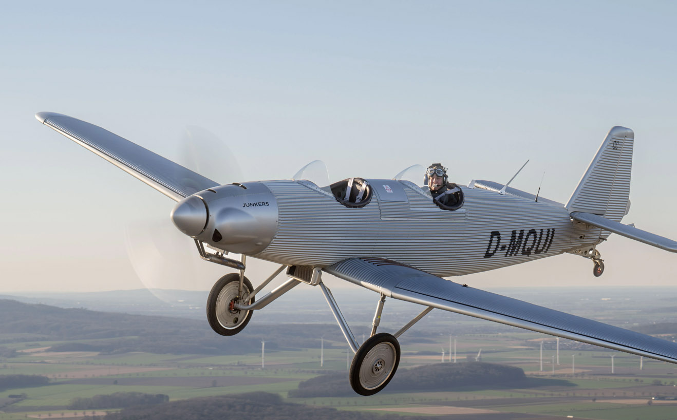 Junkers Aircraft Opens Venezia Lido Office - Vintage Aviation News