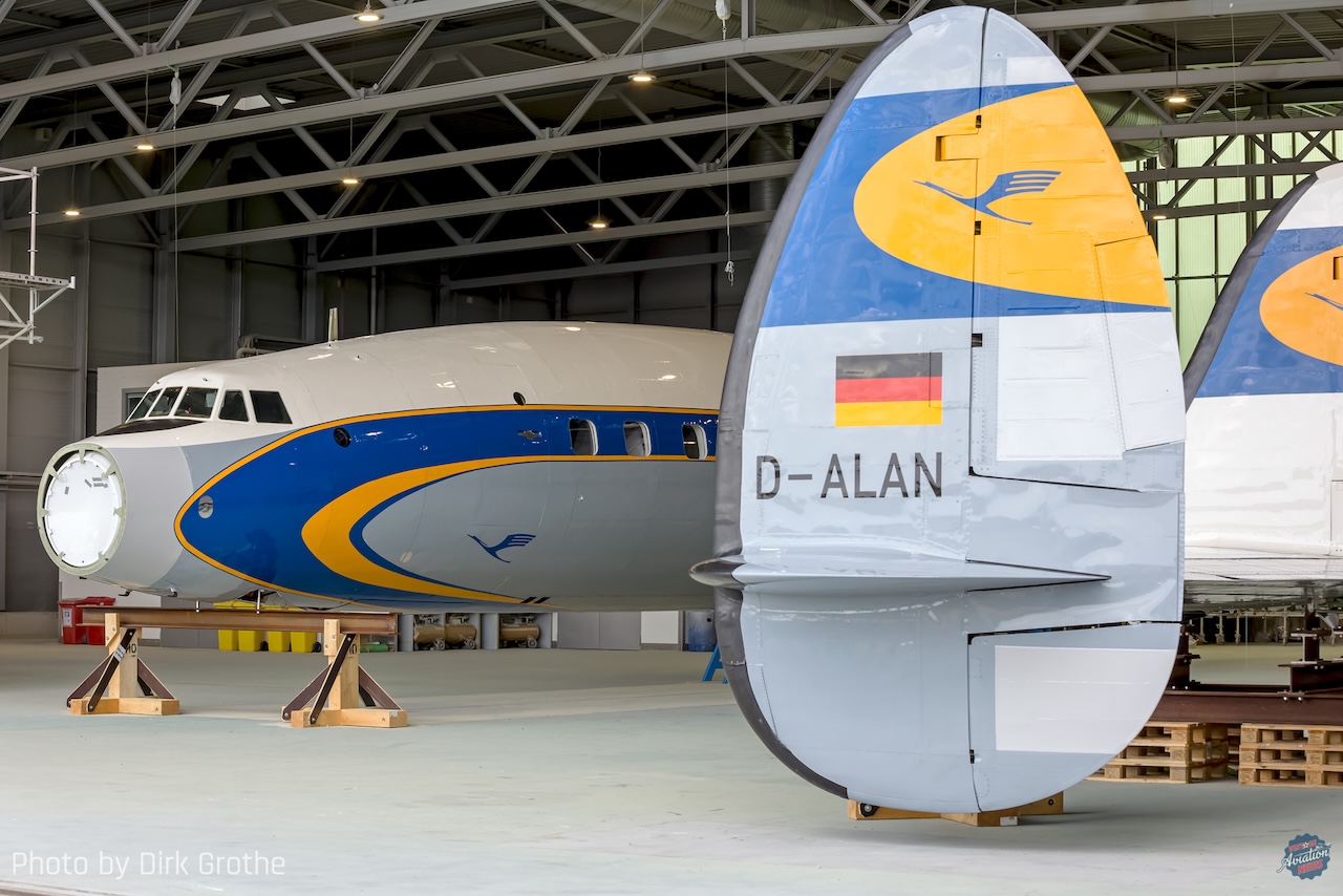 Lockheed L-1649A Super Star Receives Original 1950s Lufthansa Paint ...