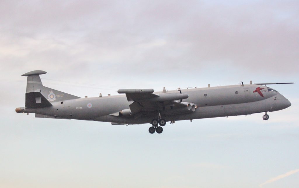 Tour Aboard Hawker Siddeley Nimrod R.1 at RAF Museum Cosford - Vintage ...