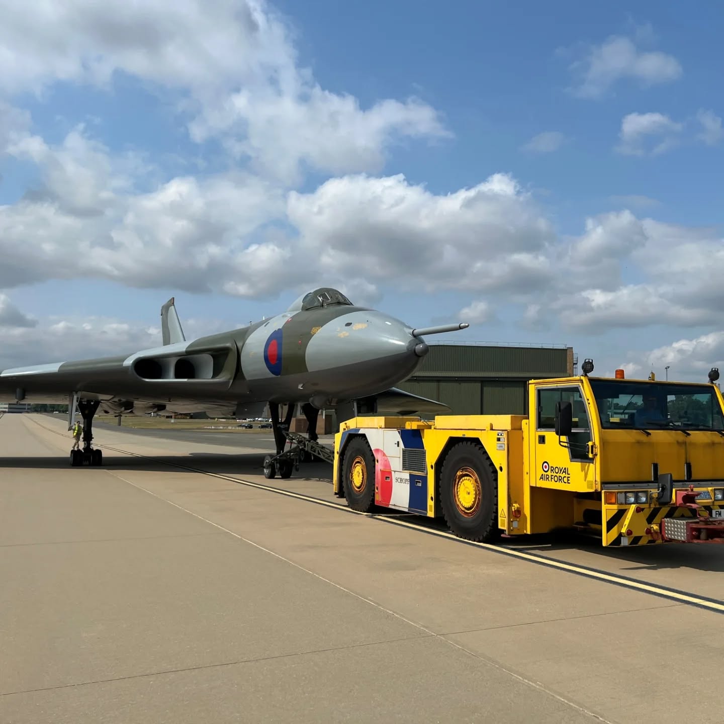 Operation Black Buck at RAF Waddington – 44 Years On, Vulcan XM607 ...