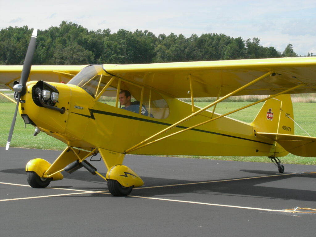Win a 1942 Piper Cub J-3 / L-4B